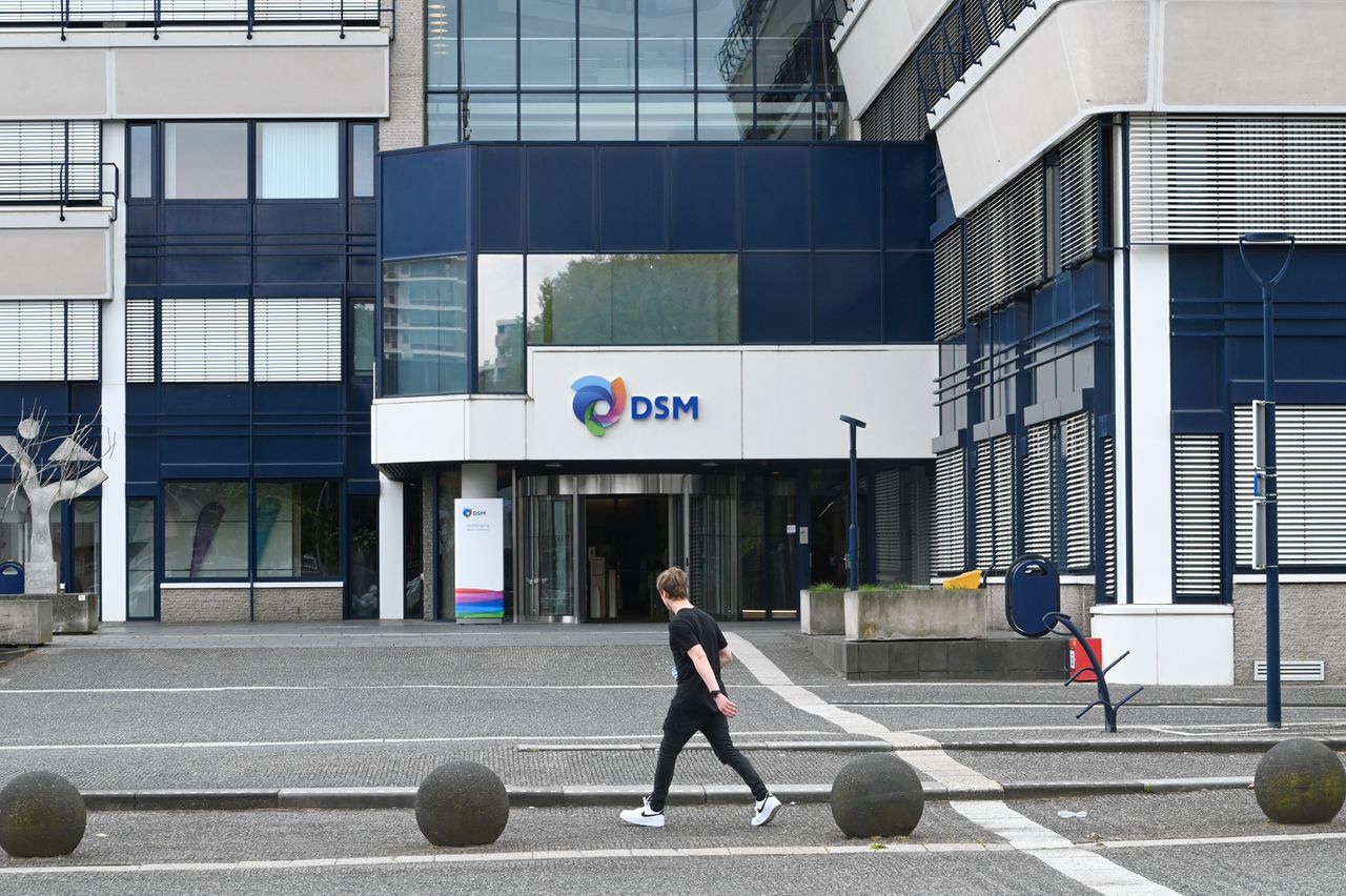Flinke omzetdaling DSM-Firmenich door vitamines - NRC