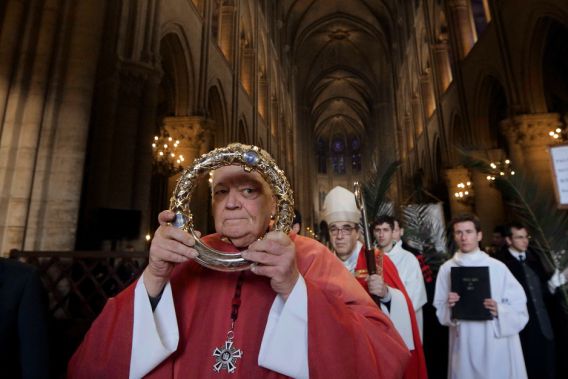 Notre Dame diept doornenkroon op uit schatkamer - NRC