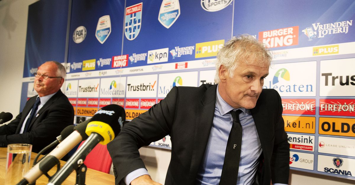 Trainer Feyenoord ontslagen na nederlaag tegen PEC Zwolle - NRC