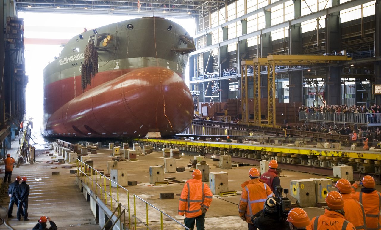 Scheepsbouwer IHC schrapt 425 banen in Nederland - NRC