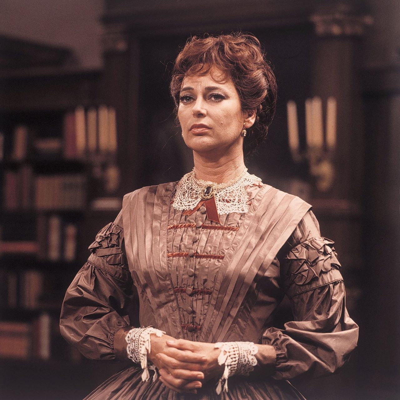 Actrice Sigrid Koetse: een klassieke diva die uitblonk in tragedies, en ...