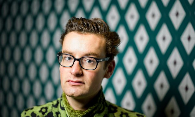 De jongehondenstijl van Splinter Chabot is dit keer erg vermoeiend - NRC