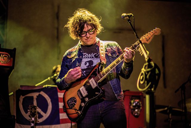 De onverwachte plaat van Ryan Adams: vooral excuses en ontkenning op ...