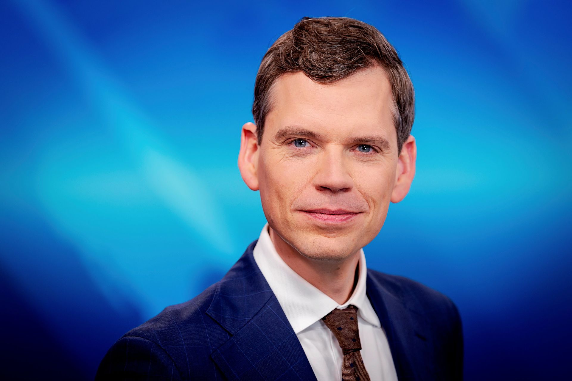 Jeroen Wollaars wint Sonja Barend Award voor beste tv-interview - NRC