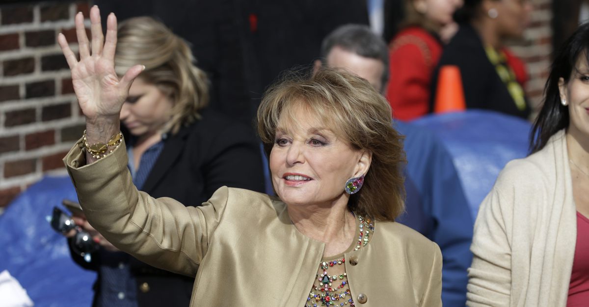 Amerikaanse tv-persoonlijkheid Barbara Walters (93) overleden - NRC