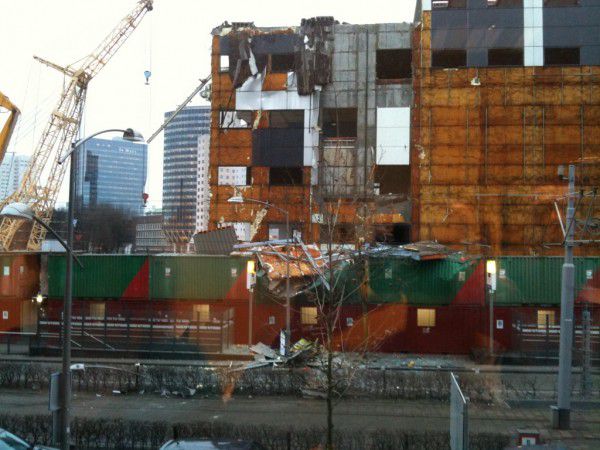 Voormalig IMAX-theater Rotterdam stort in - NRC