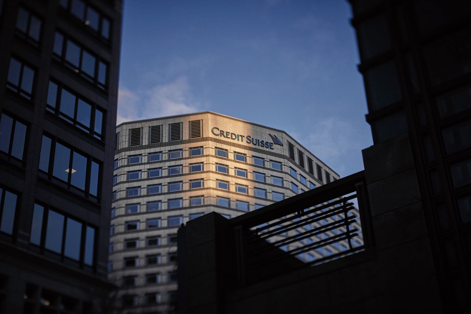Credit Suisse kwakkelt en is een prooi voor overname - NRC