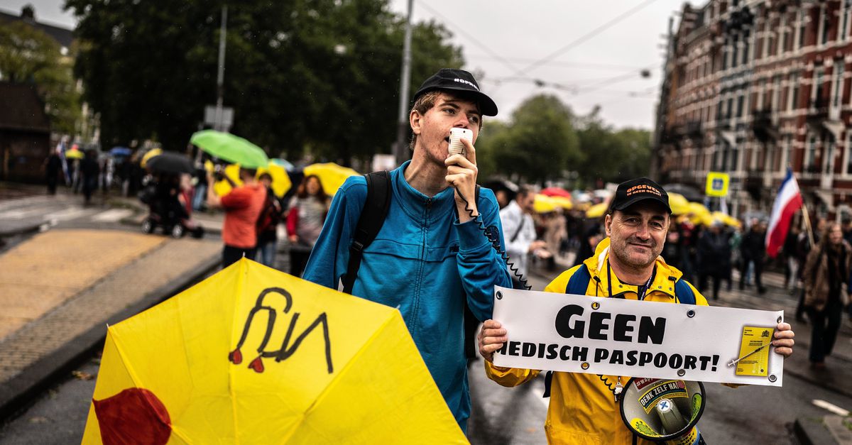 ‘Als de prik niet goed voelt, overtuigen argumenten niet’ - NRC