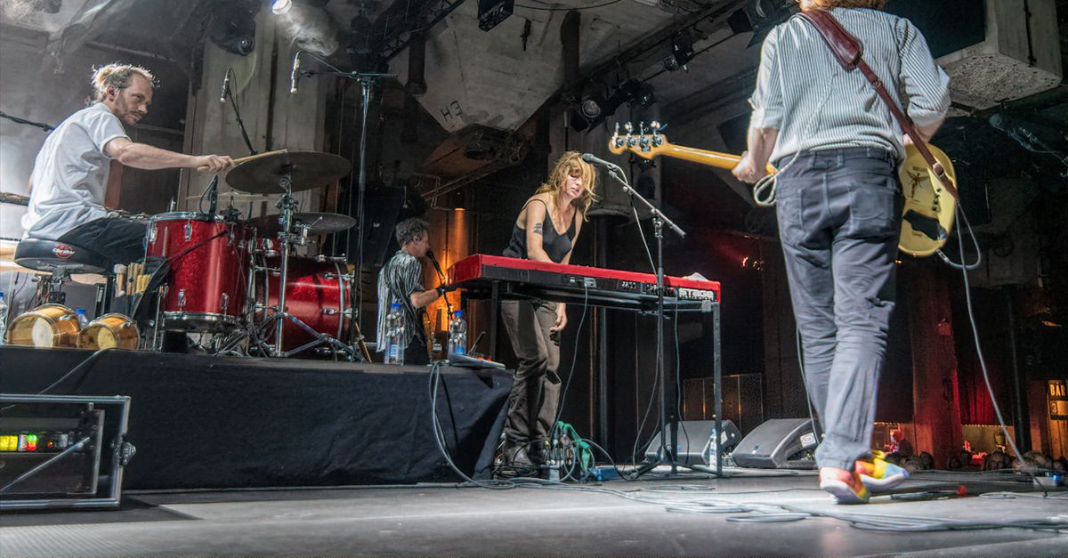 Introverte Roosbeef laat stem dolen in de Rotterdamse Maassilo - NRC