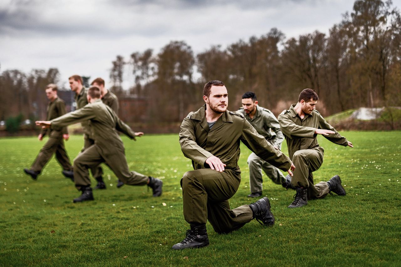 Bij Defensie is de ‘drill instructor’ verleden tijd - NRC