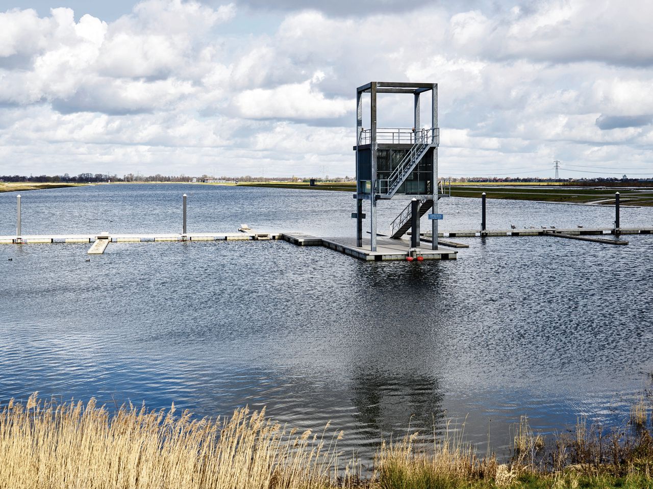 Het gevaar komt van boven - NRC