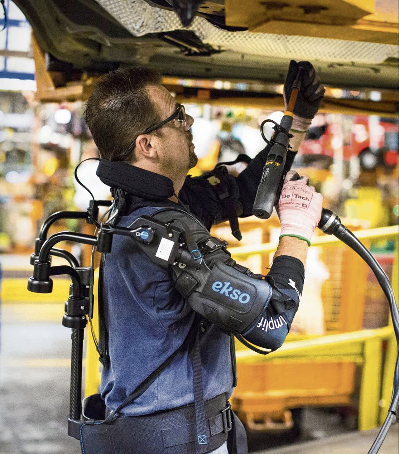Toch werken dankzij een exoskelet - NRC