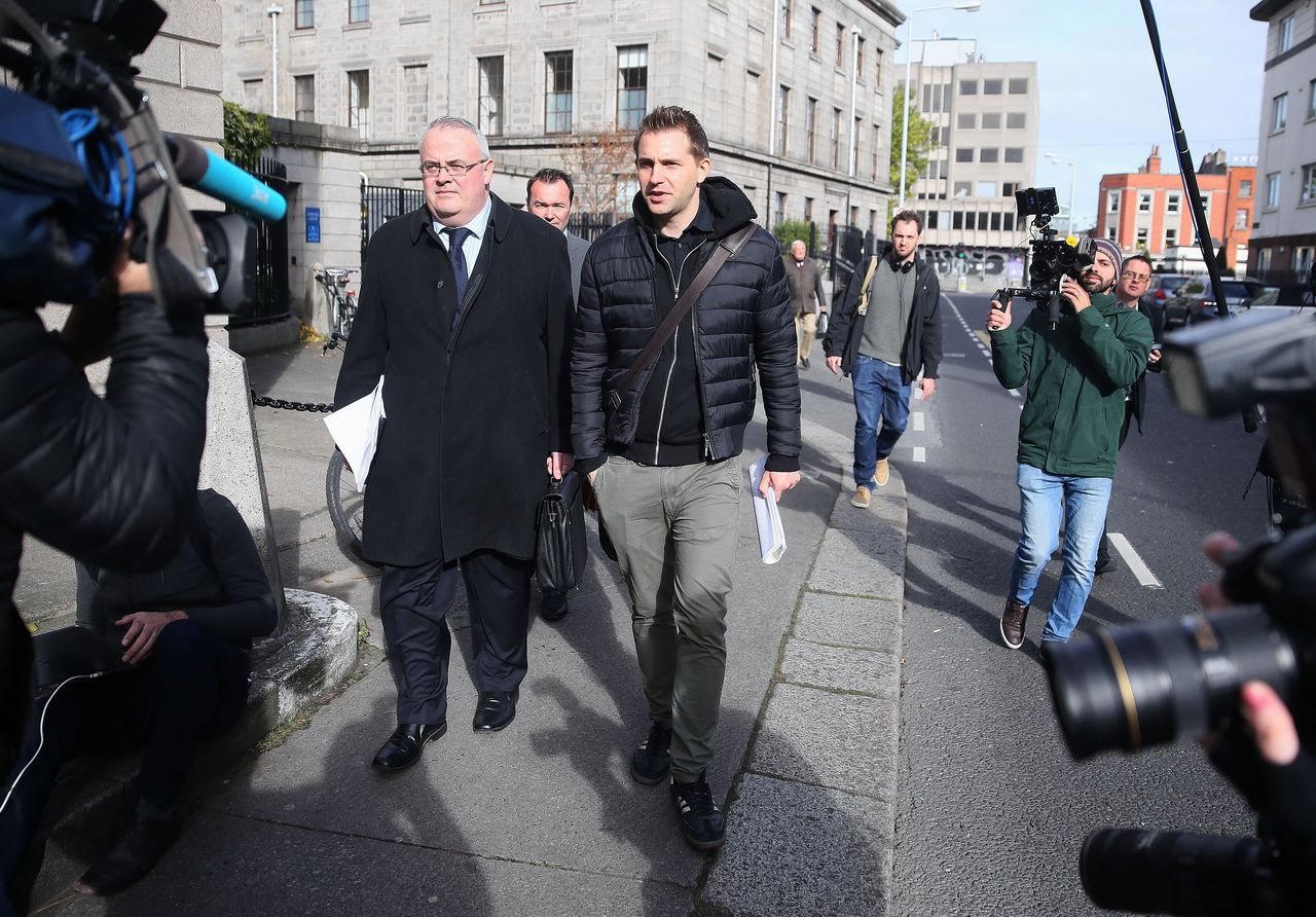 Privacyjurist Max Schrems wordt ook wel de ‘vlieg in de chardonnay van ...