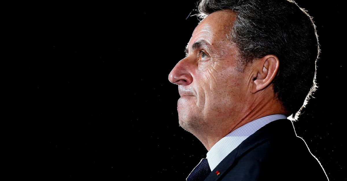 Oud-president Sarkozy voor de rechter om machtsmisbruik - NRC
