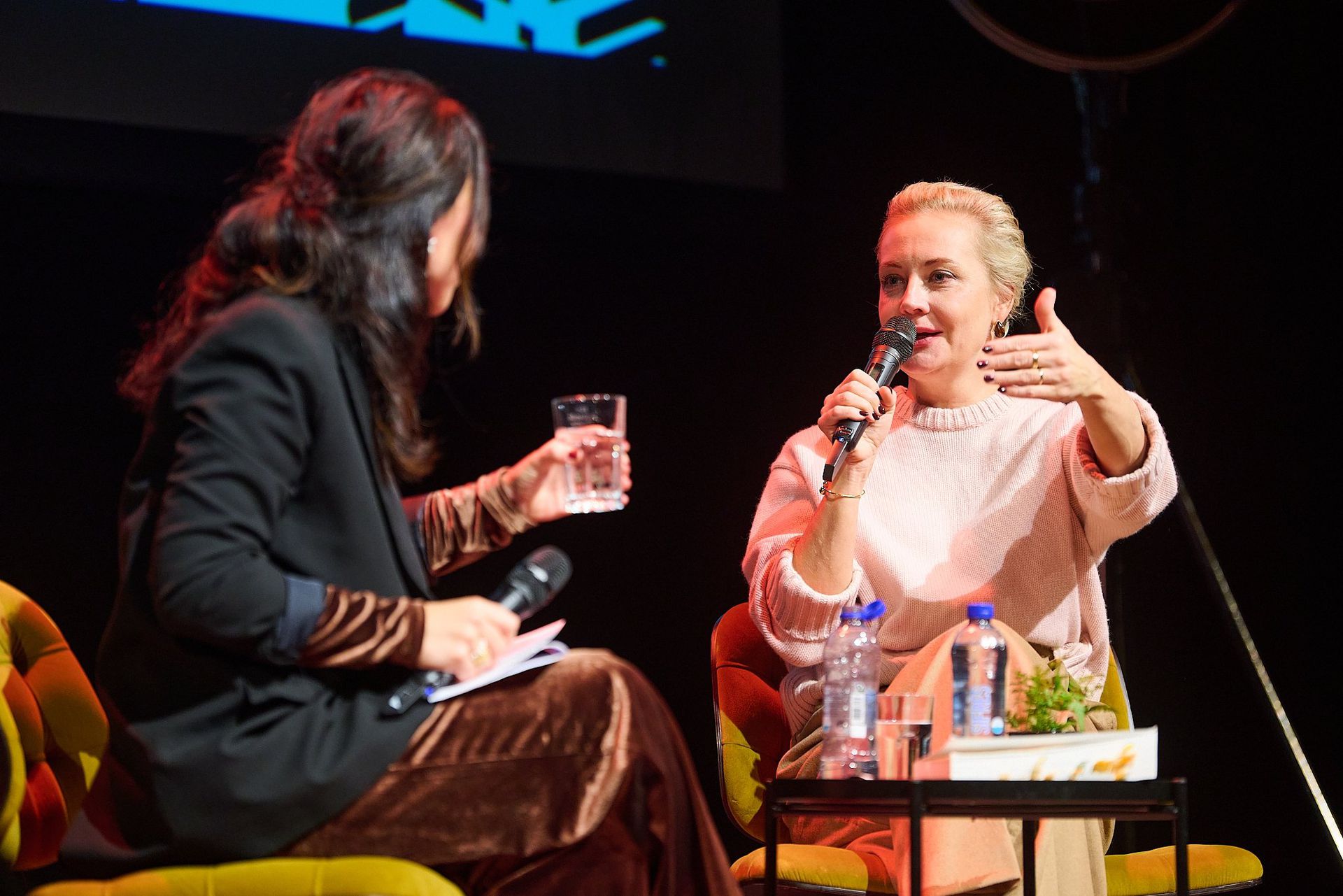 Verslag Crossing Border-festival 2025 in Den Haag, met Brian Eno, Ta ...