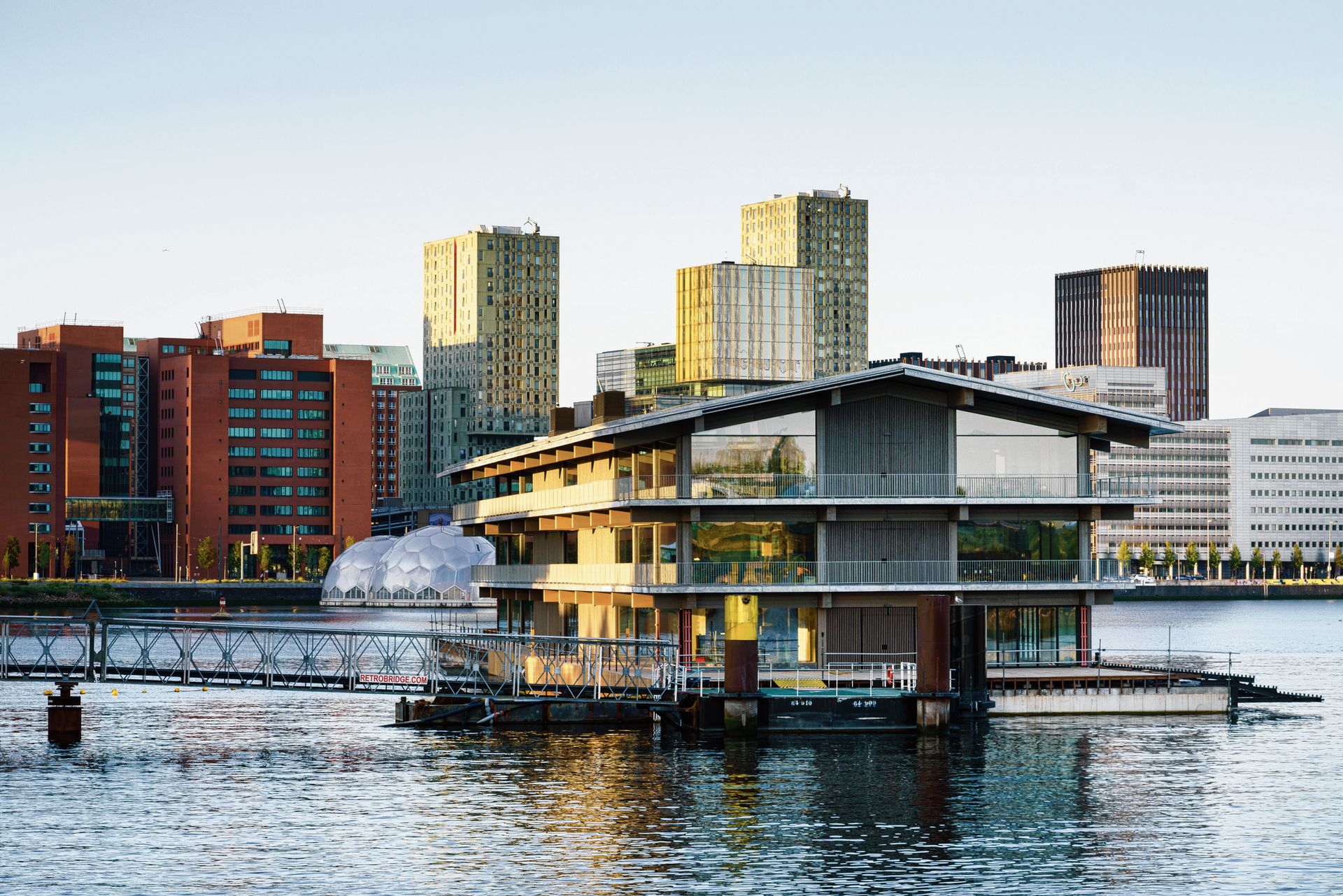 Maasstad Rotterdam leert wonen langs het water - NRC
