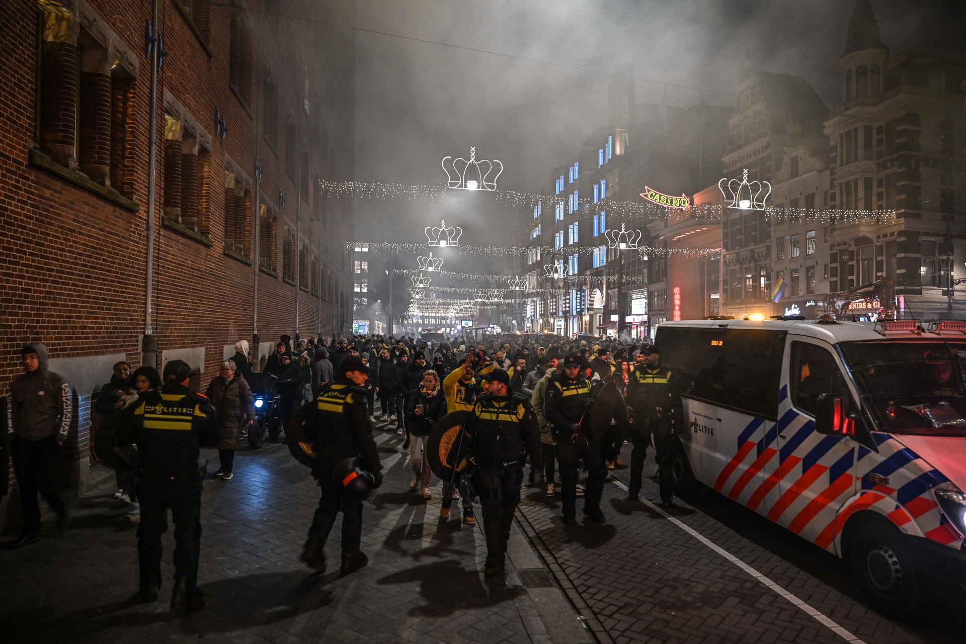 Nog voordat de Maccabi-rellen uitbraken, keek de politie al mee in pro ...