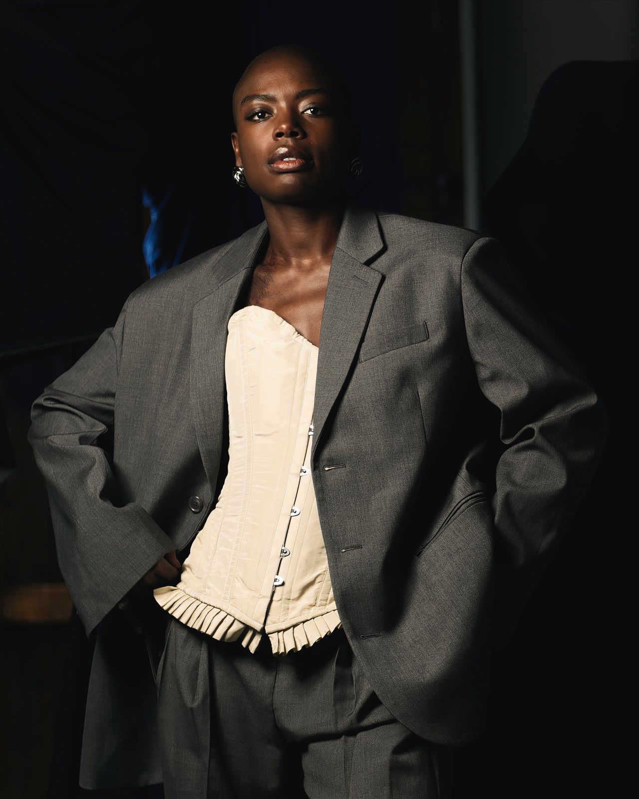Nieuwe kunstster Sandra Mujinga stelt 55 geesten tentoon in Stedelijk ...