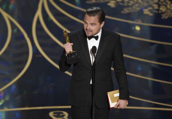 Leonardo DiCaprio wint eindelijk Oscar - Spotlight beste film - NRC