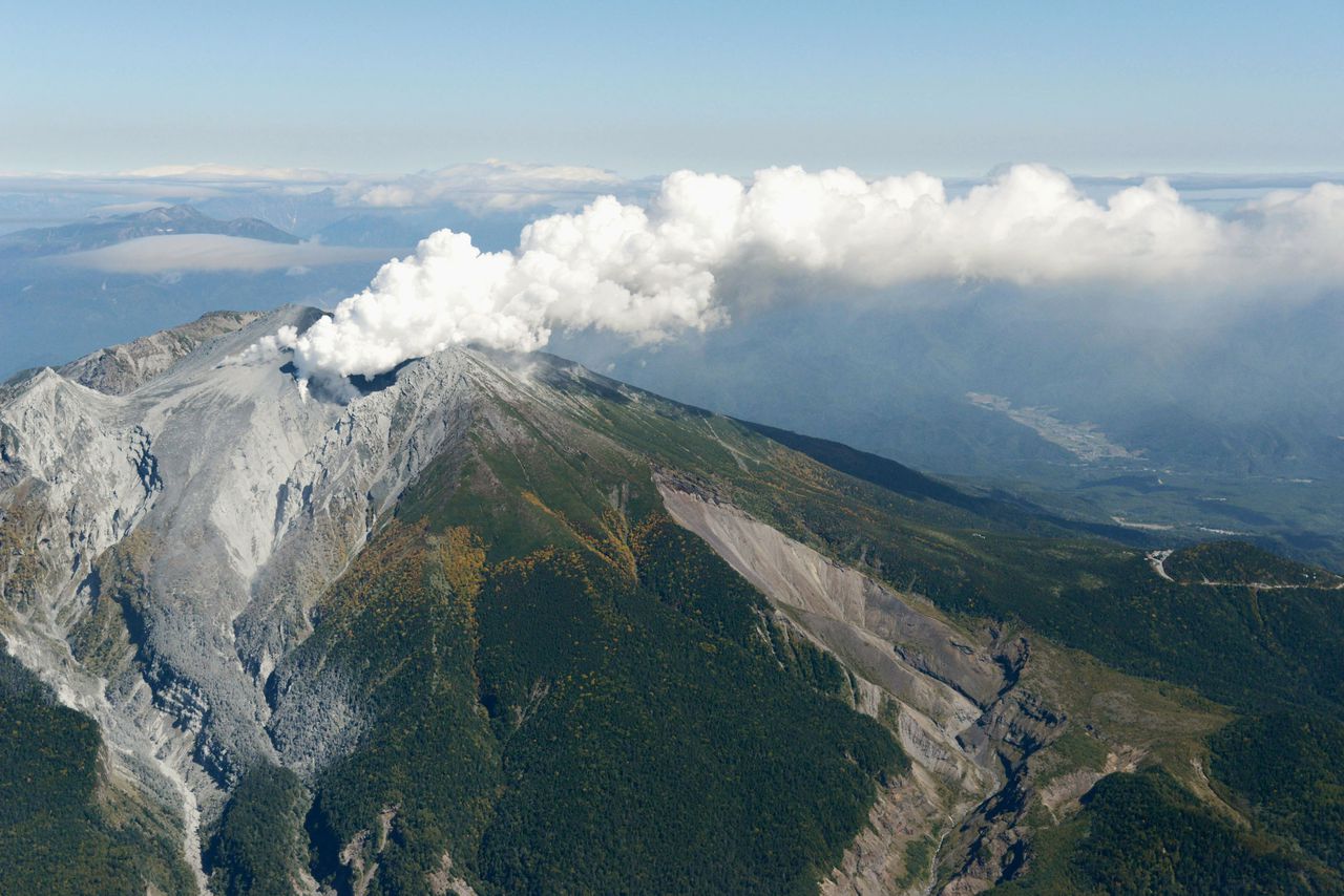 Reddingswerk vulkaan Japan voor vandaag stilgelegd - NRC
