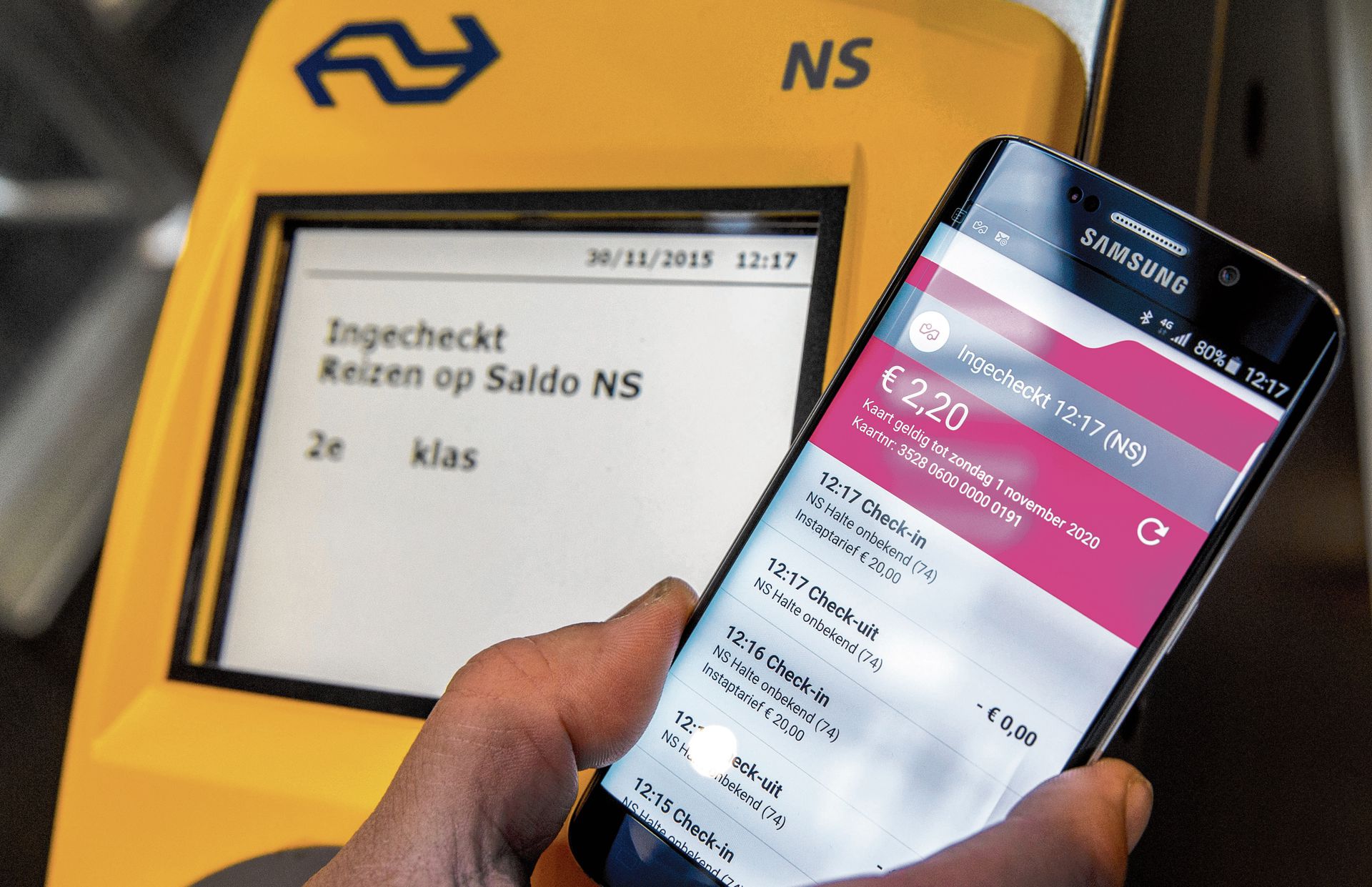 Vanaf nu kunnen reizigers in- en uitchecken met hun android smartphone ...