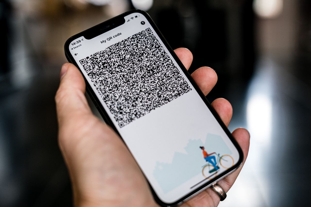 ‘Deloitte vraagt personeel naar QR-code’ - NRC