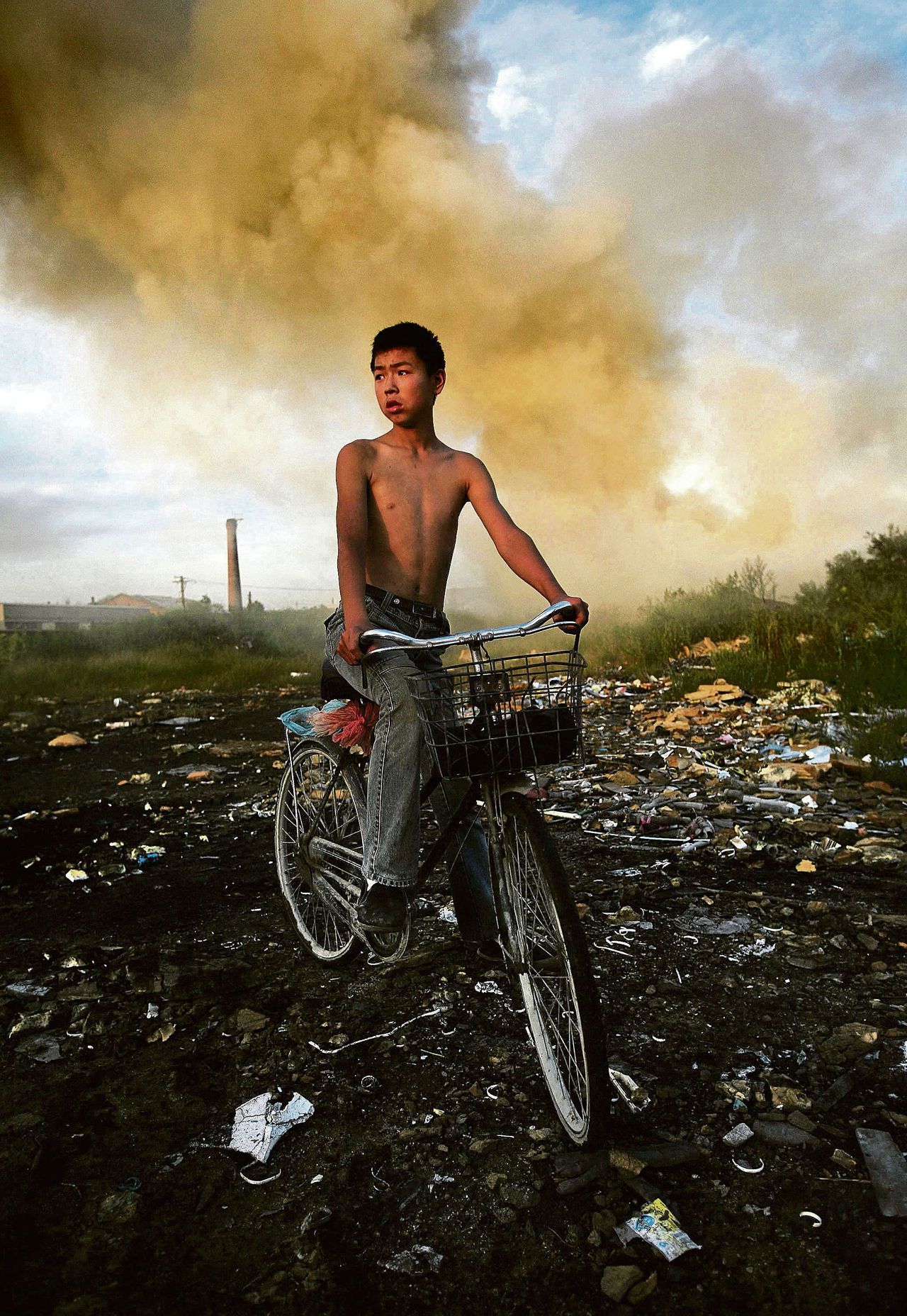 Zware bodemvervuiling in China bestaat nu ook officieel - NRC