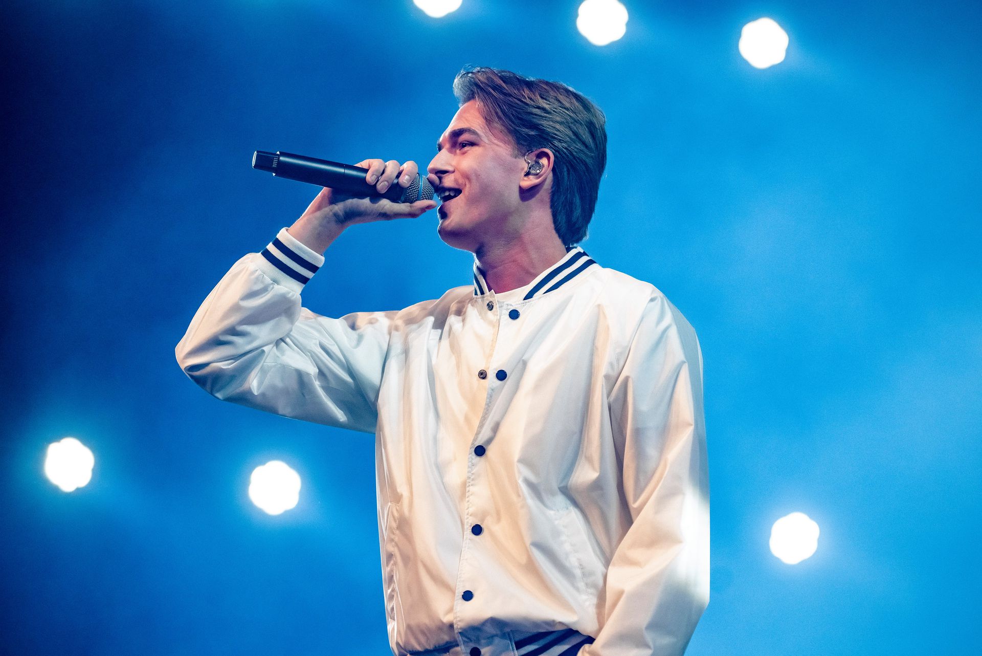 Antoon over verlies, succes en zijn nieuwe album Tot Het Eind Van Mij - NRC