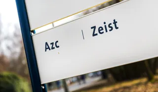 AZC politie Zeist - NRC