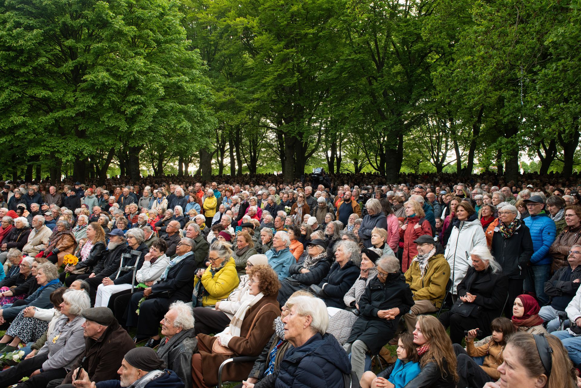 Grote opkomst op de Dam en onverwachte drukte bij de alternatieve ...