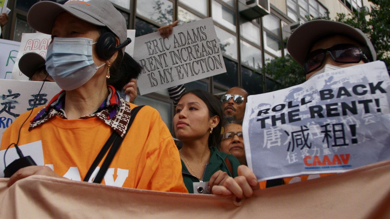 Hoe is het om te wonen tussen ratten, of naast Elon Musks raketten? Je ziet het op het ...