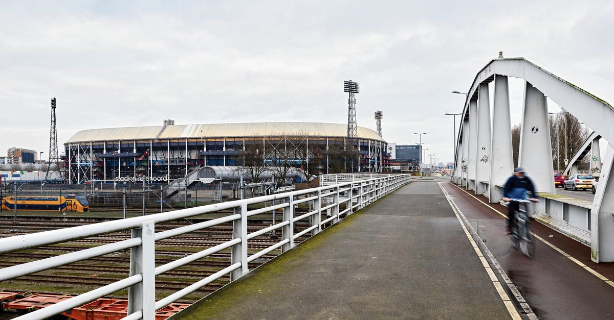 Feyenoord is vergroeid met Rotterdam-Zuid, maar op de tribunes zie je ...