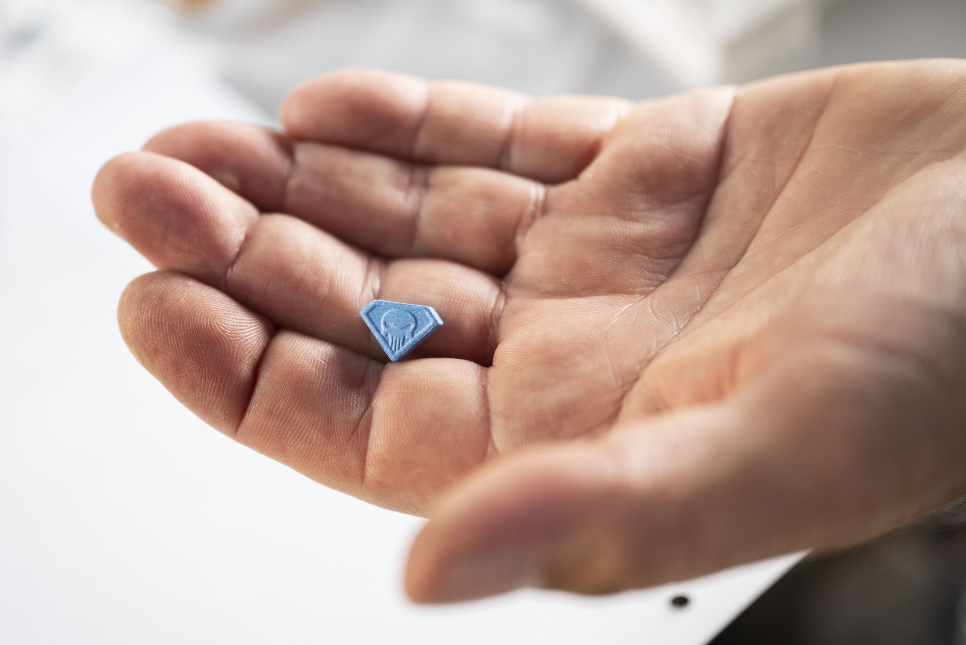 Staatscommissie: maak MDMA zo snel mogelijk beschikbaar voor ...