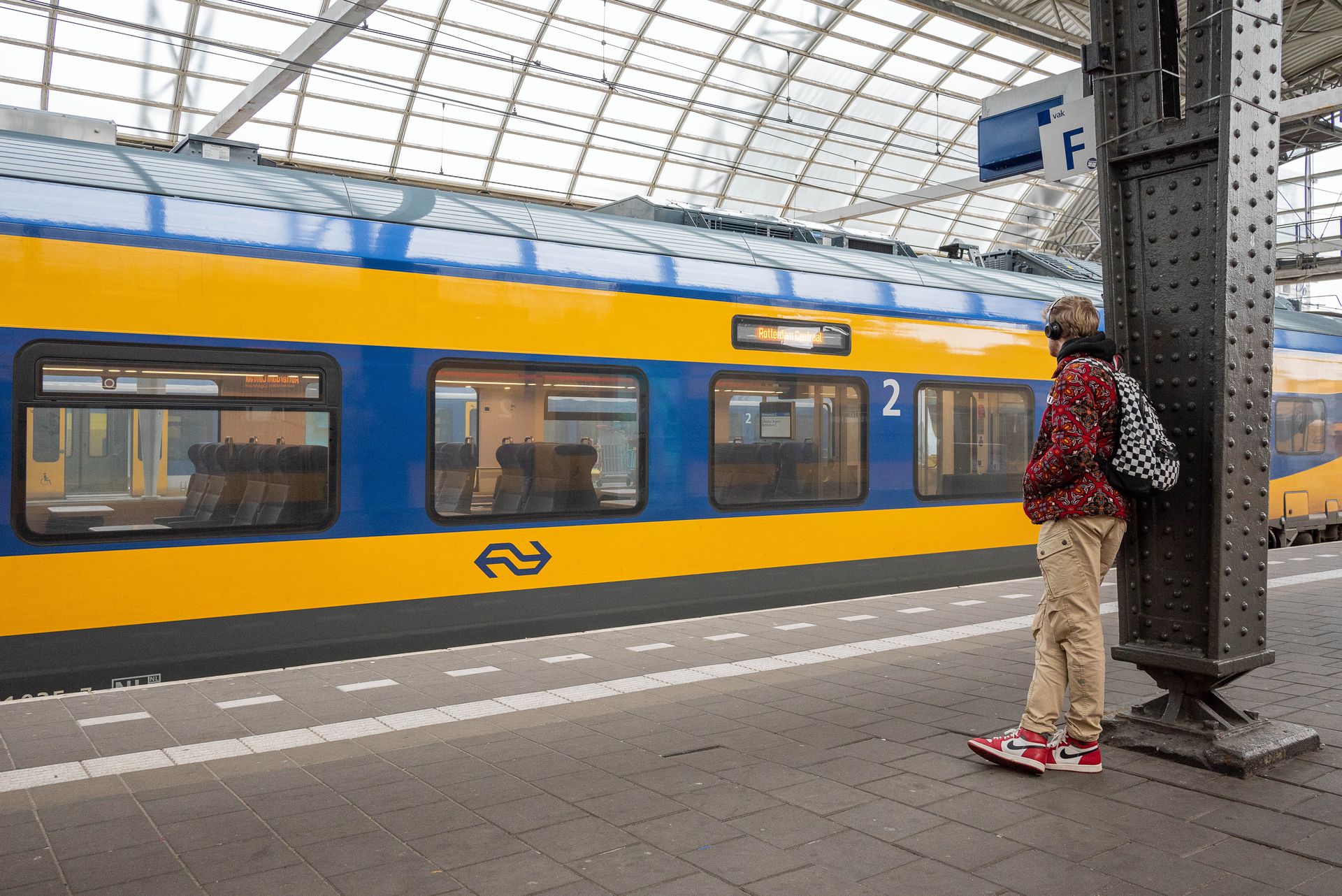 Leerlingen van praktijkscholen kunnen toch eerder gratis reizen met ov ...