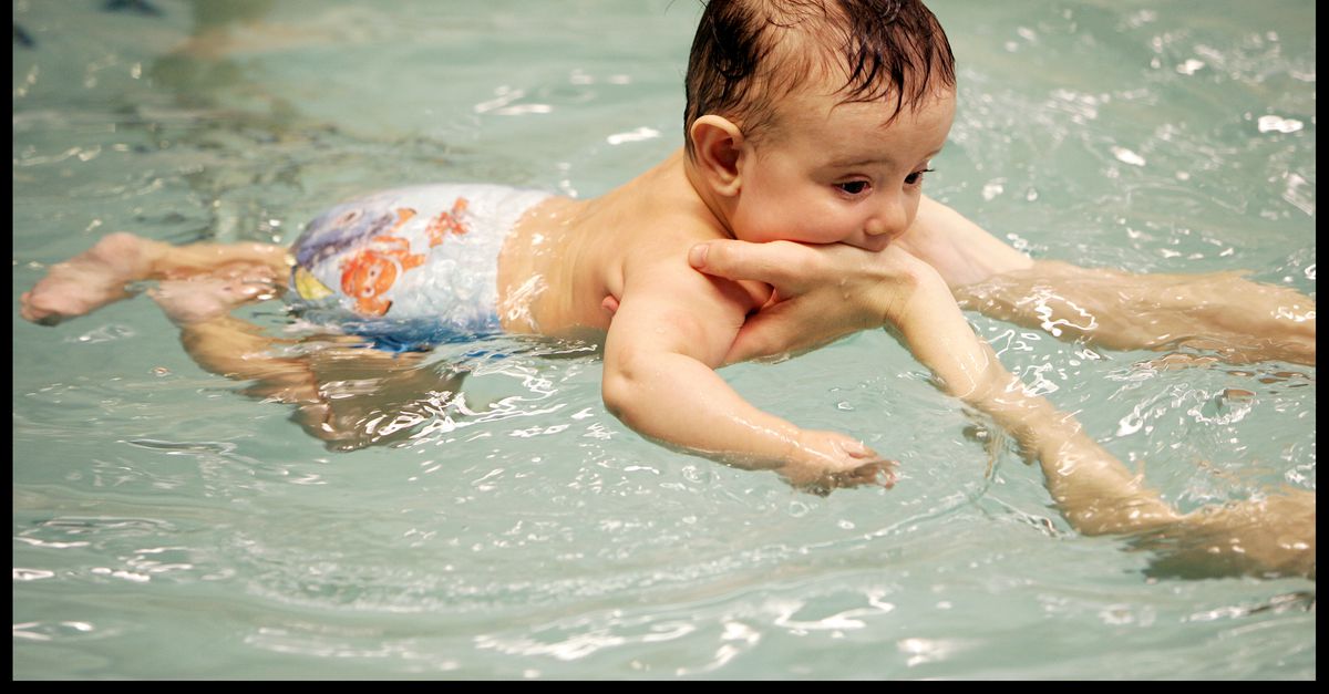 'Dada' zeggen ze, terwijl ze op hun rug drijven - NRC
