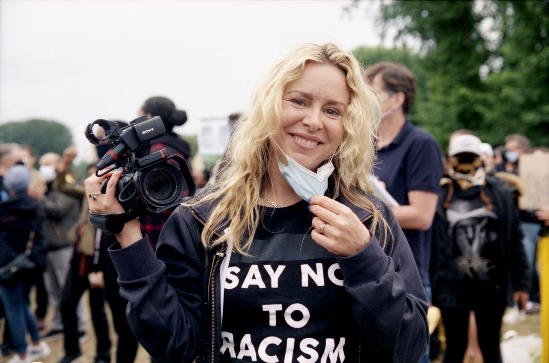 Sunny Bergman leerde demonstreren van haar vader - NRC