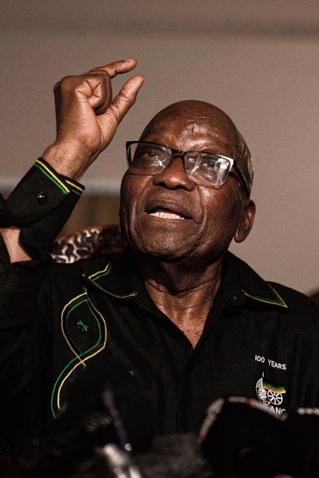 Ex-president Jacob Zuma hoeft nog even niet de cel in - NRC
