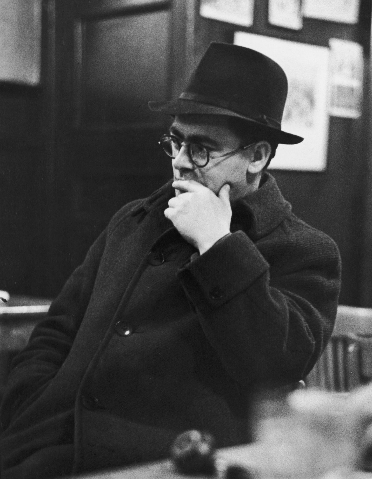 Een absurdistisch meesterwerk - NRC