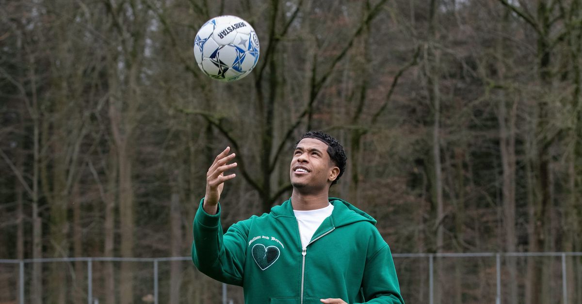 Een spits helemaal uit de wedstrijd spelen, daar draait het voor PSV ...