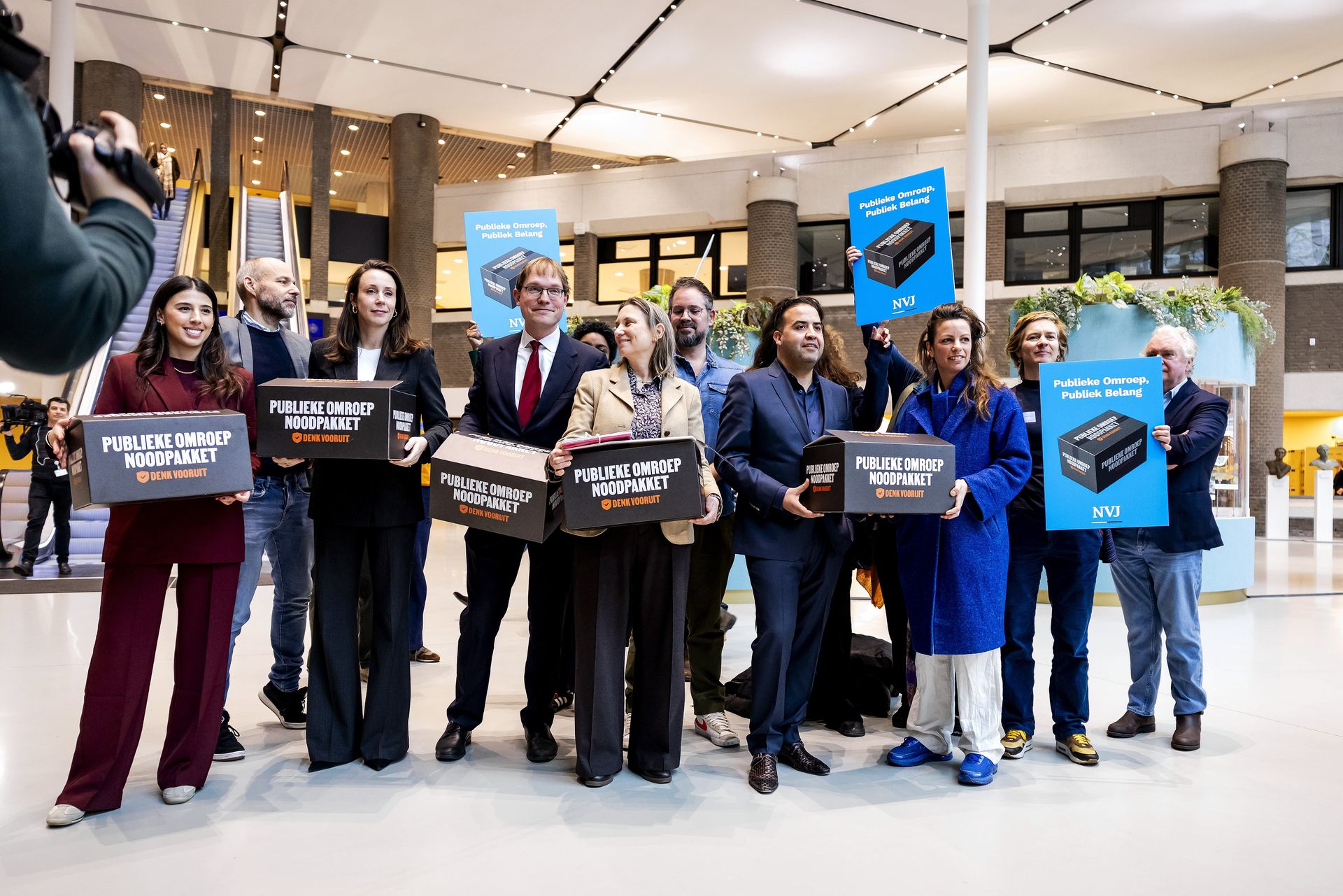 Vakbonden en programmamakers: ‘Visieloze’ bezuinigingen schaden ...