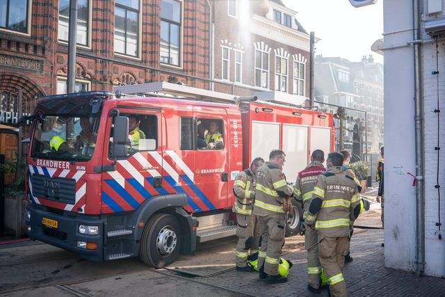 Pas toen de hulpdiensten zijn deur wilden inbeuken met een stormram ...