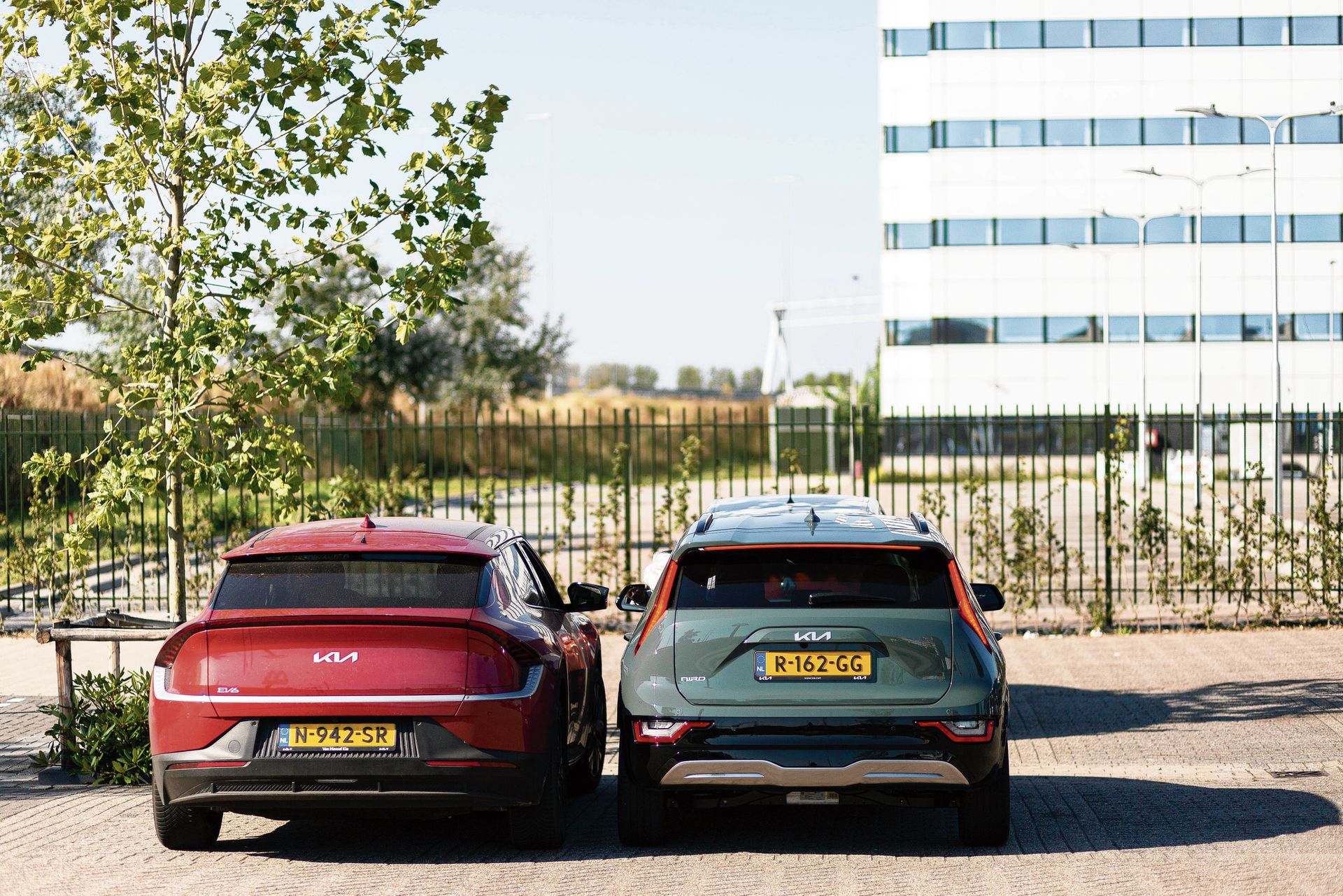 de-kia-niro-ev-is-waakzaam-en-dienstbaar-en-de-afwerking-is-eersteklas