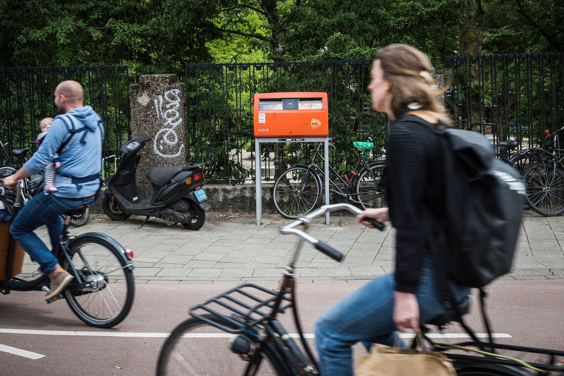 Samenwerking moet postbezorging betaalbaar houden - NRC