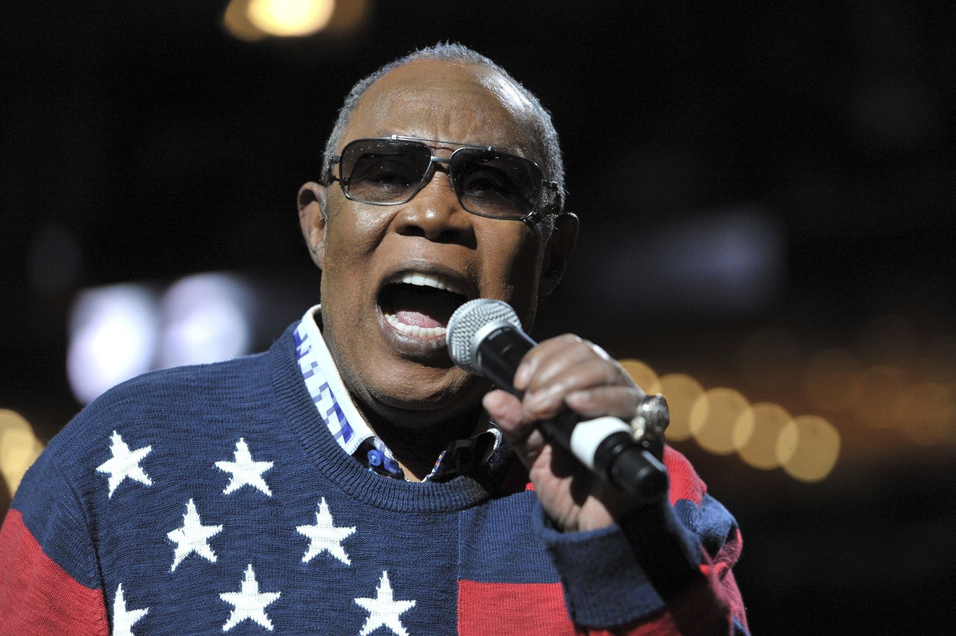 Zanger Sam Moore (89) overleden, 'The Soul Man' van duo Sam & Dave - NRC