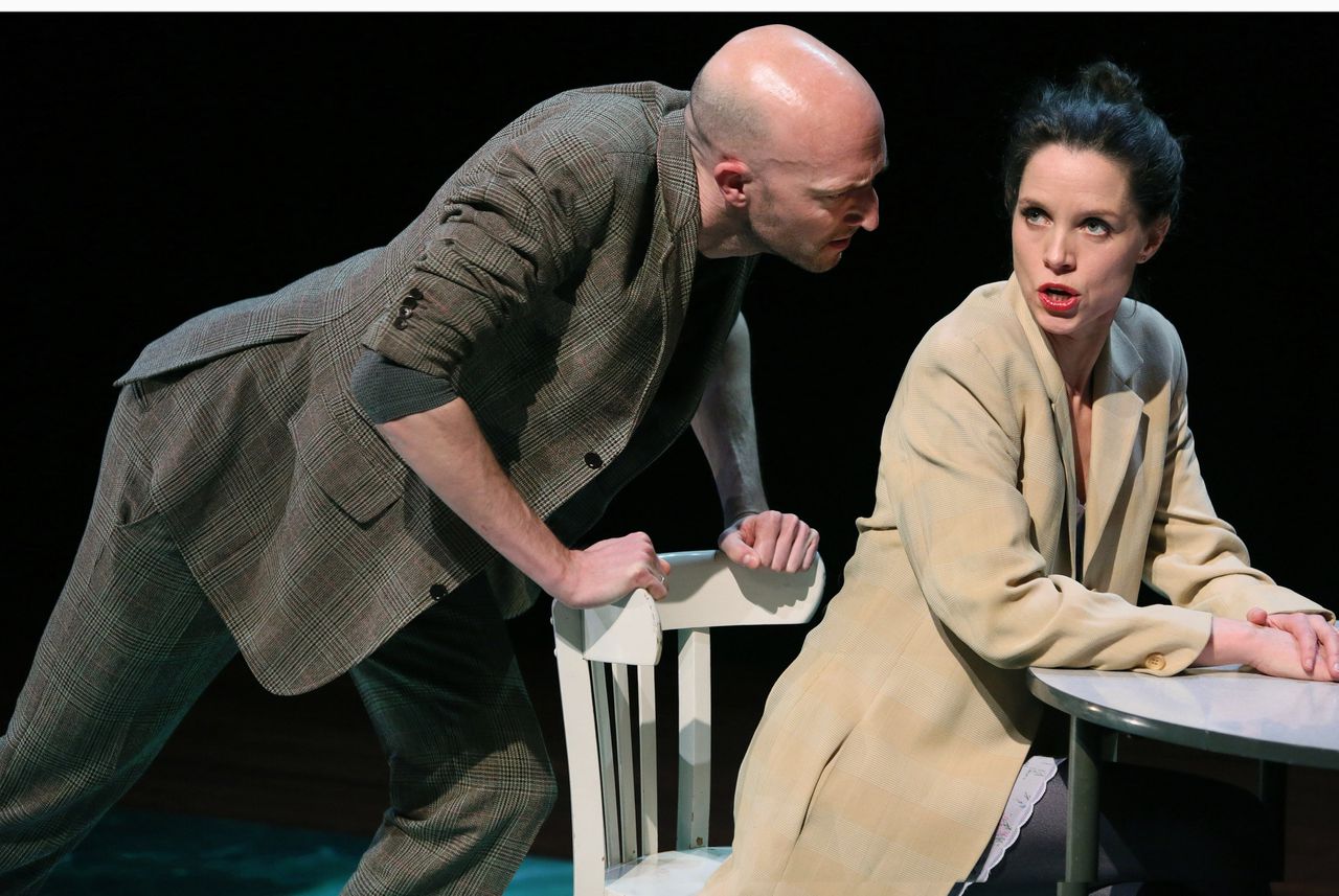 Arbeidersdrama ‘Sociaal kapitaal’ zit vol half uitgewerkte ideeën - NRC