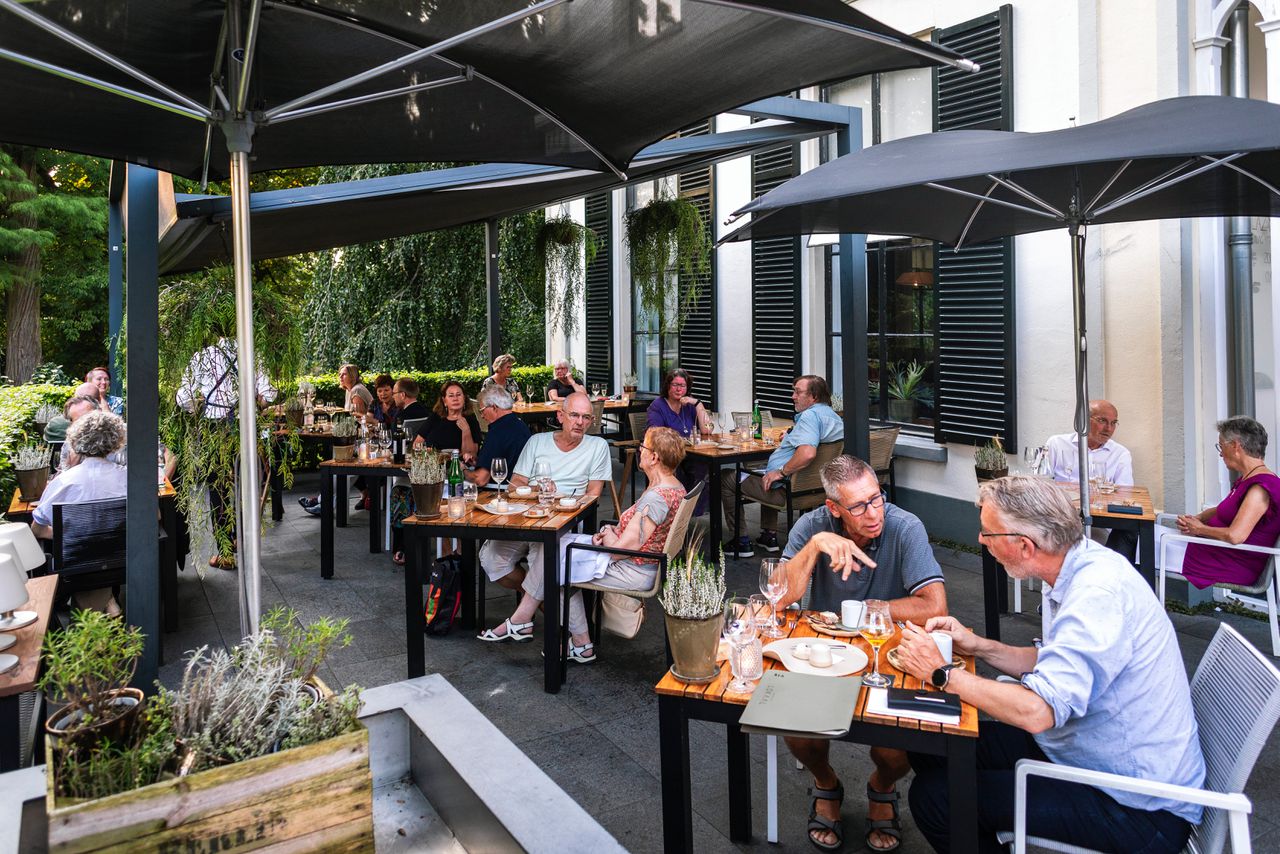 Bij restaurant Lokaal in Doetinchem eet je het allermooiste kropslaatje ...
