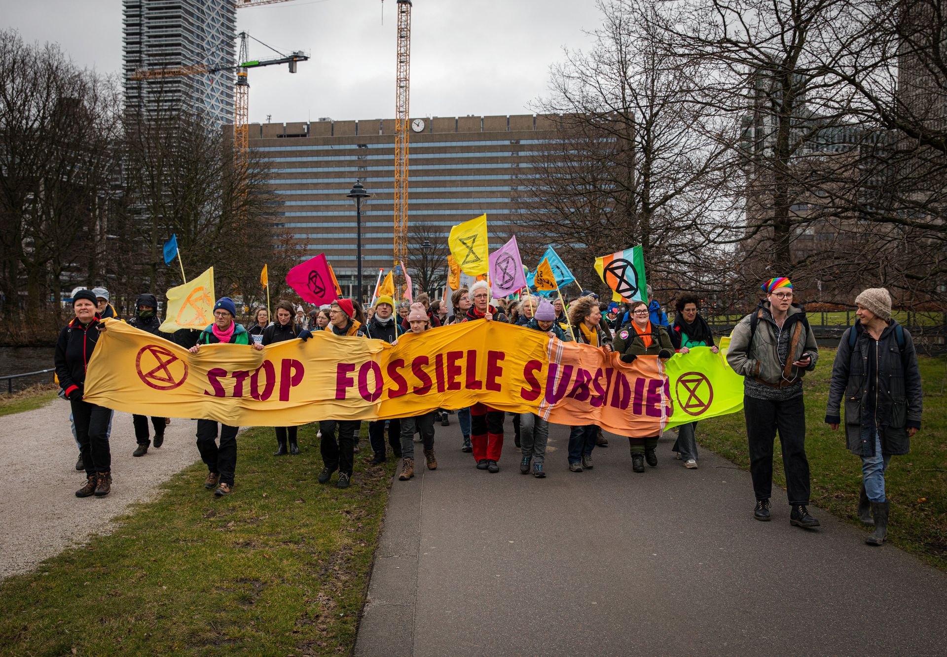 Opinie | Alle fossiele subsidies weg? Zo simpel (en effectief) is dat niet - NRC