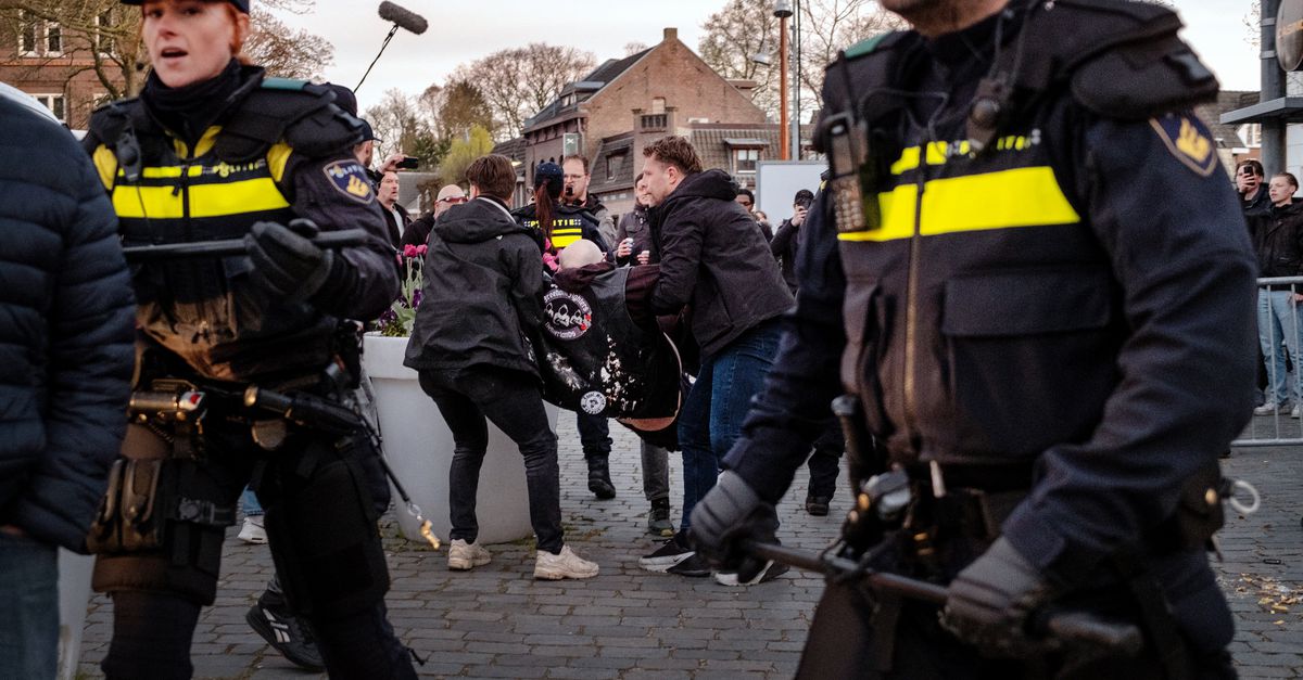 ME ingezet bij azc-protest Brabantse Uden, vijf relschoppers opgepakt - NRC