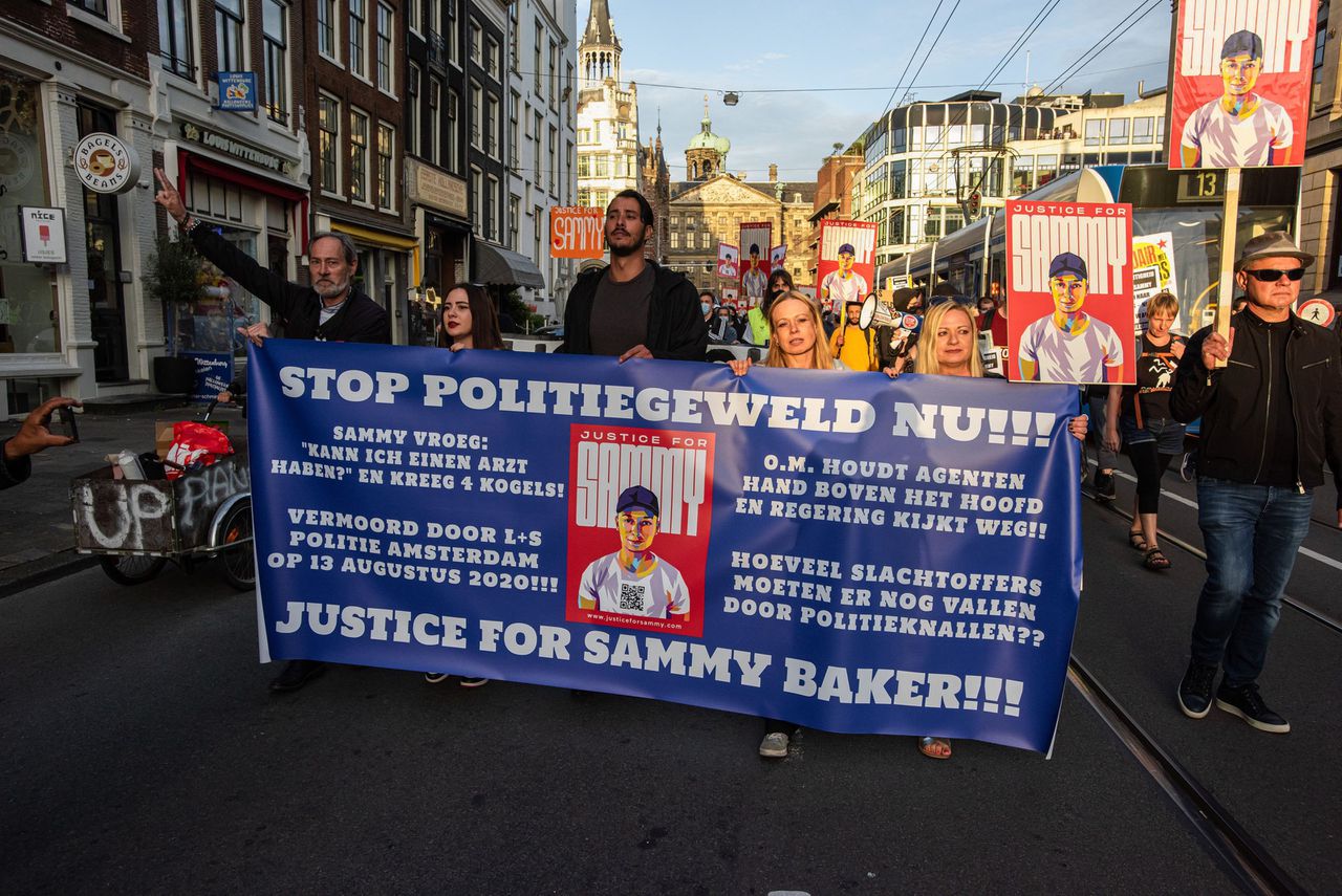 Ouders influencer Sammy Baker doen aangifte tegen agenten betrokken bij ...