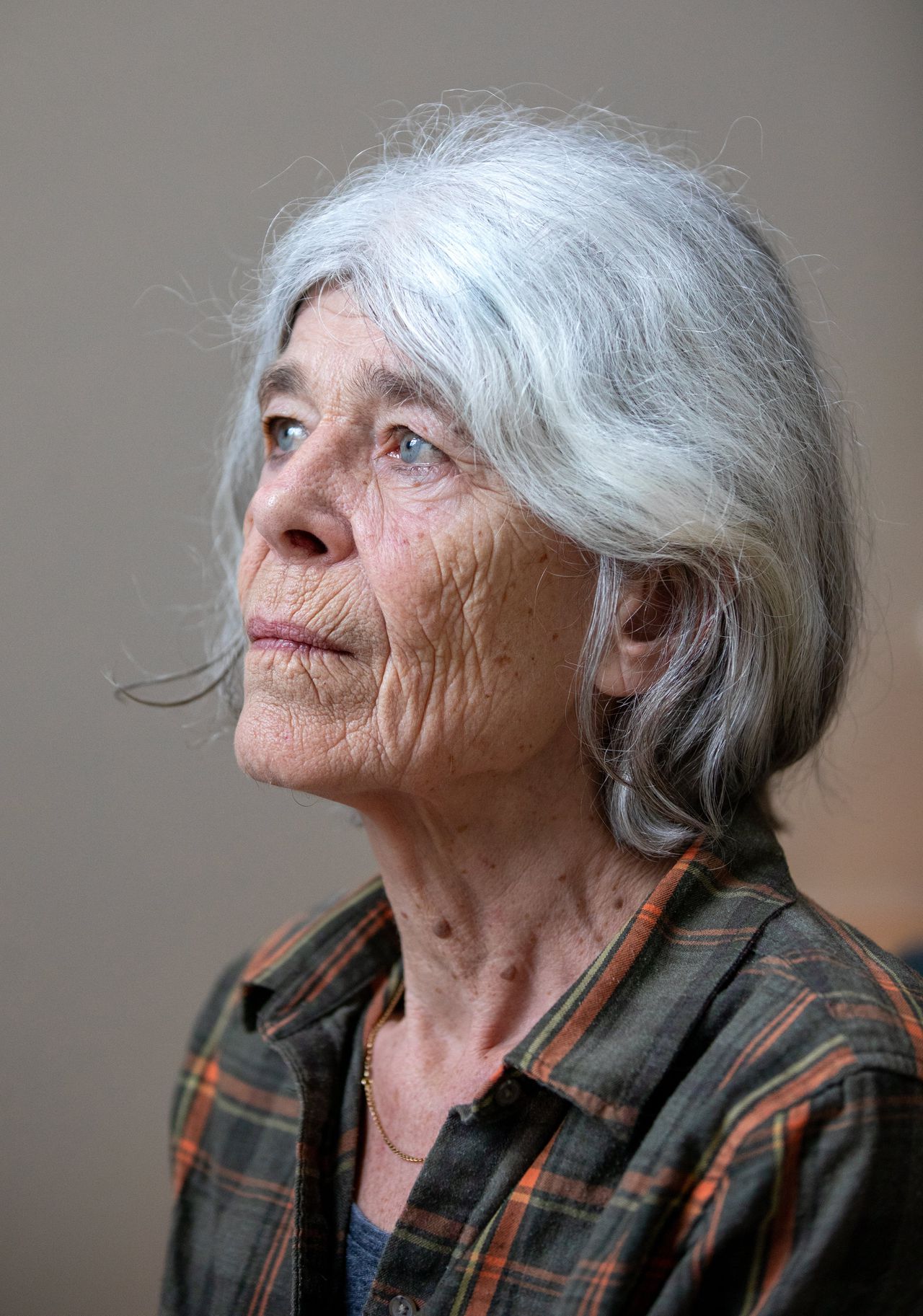 Het advies van Anna Enquist aan haar jongere zelf: ‘Sta meer stil bij ...